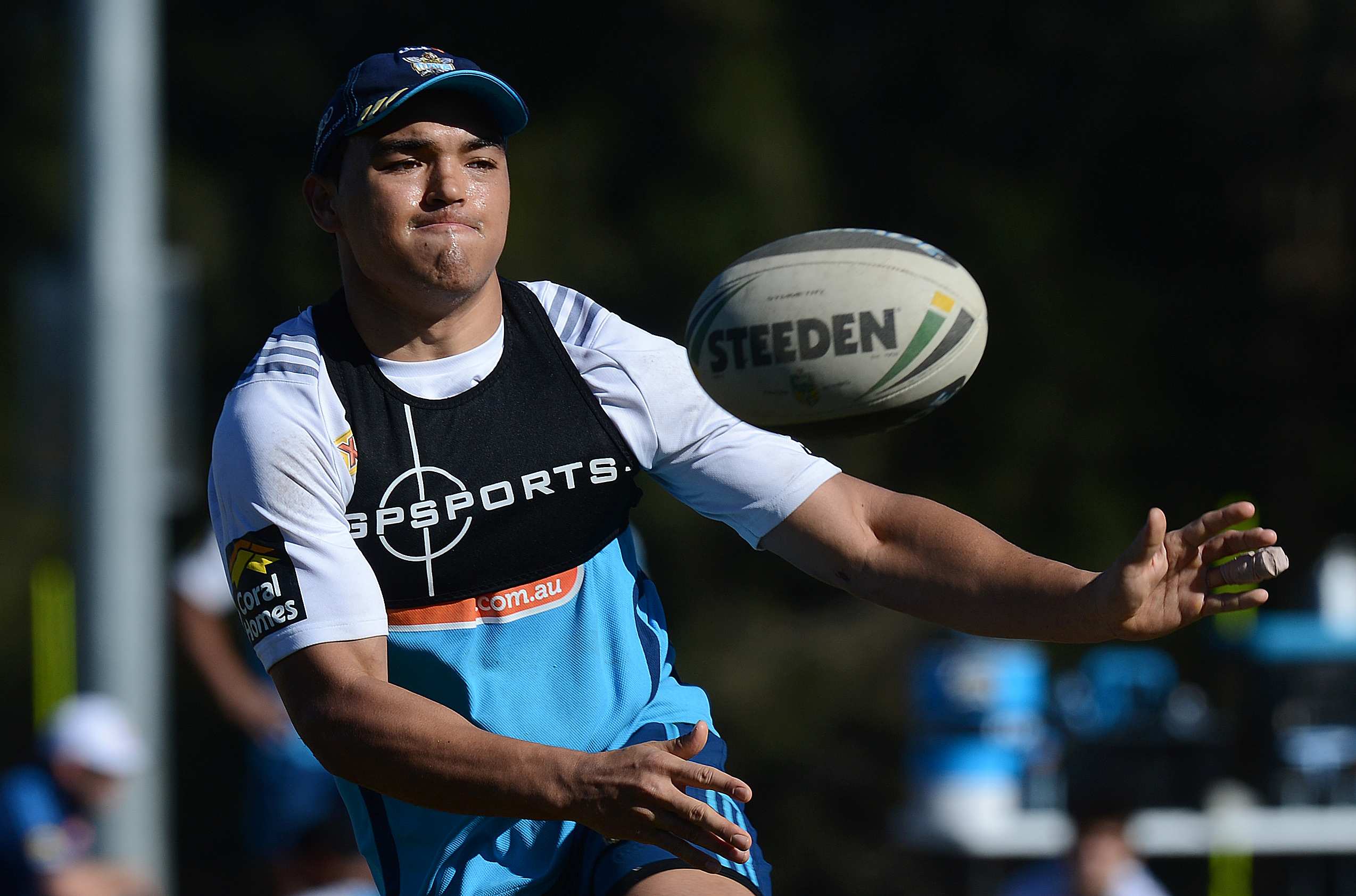 Sydney Roosters sign Matt Srama from Gold Coast Titans to stand in for ...