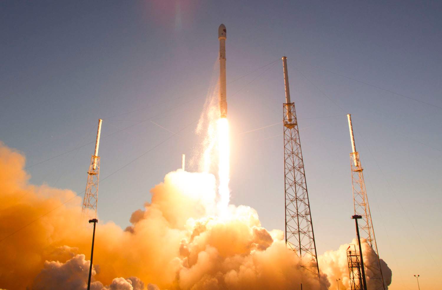 SpaceX launches DSCOVR deep-space weather observatory to monitor solar ...