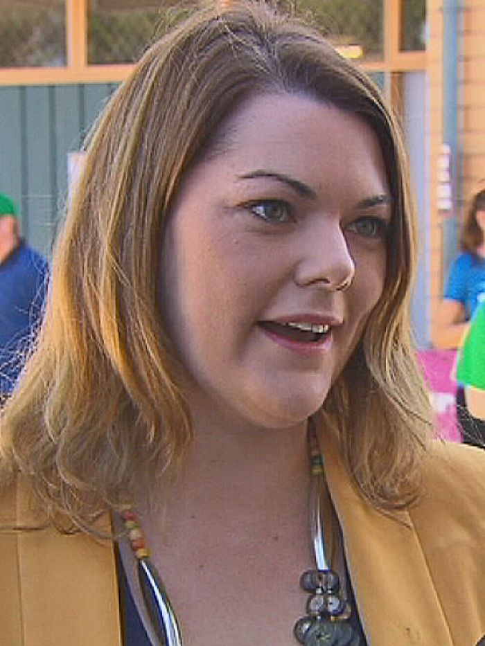 Govt silence on boats not good enough say Labor, Greens - ABC listen