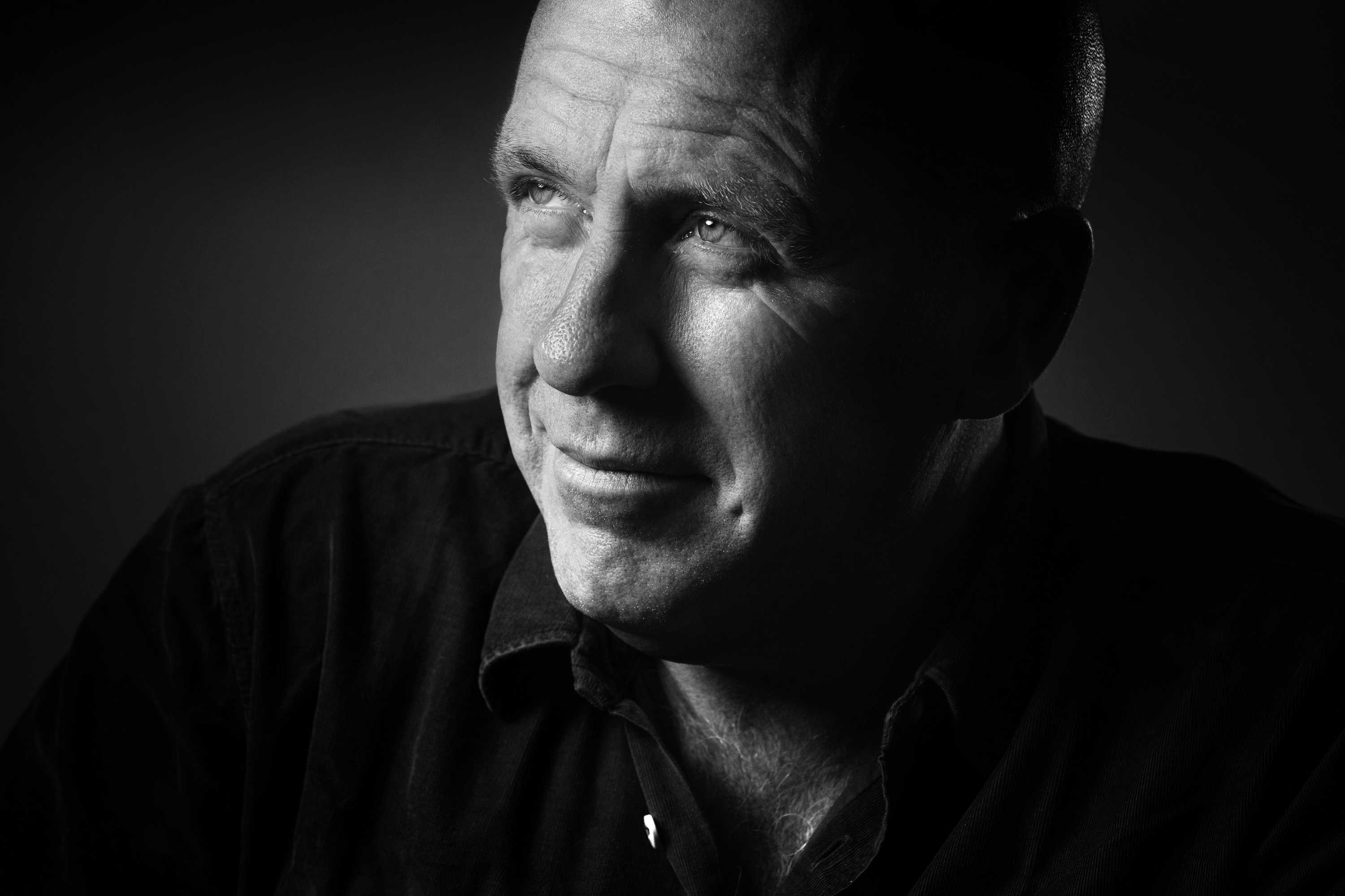 'Words would levitate off the page': Richard Flanagan blends memoir and ...