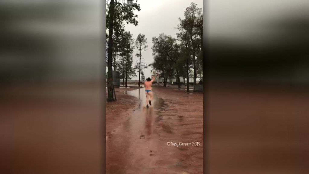 Farmer Rick Bennett's viral celebratory rain dance - ABC News