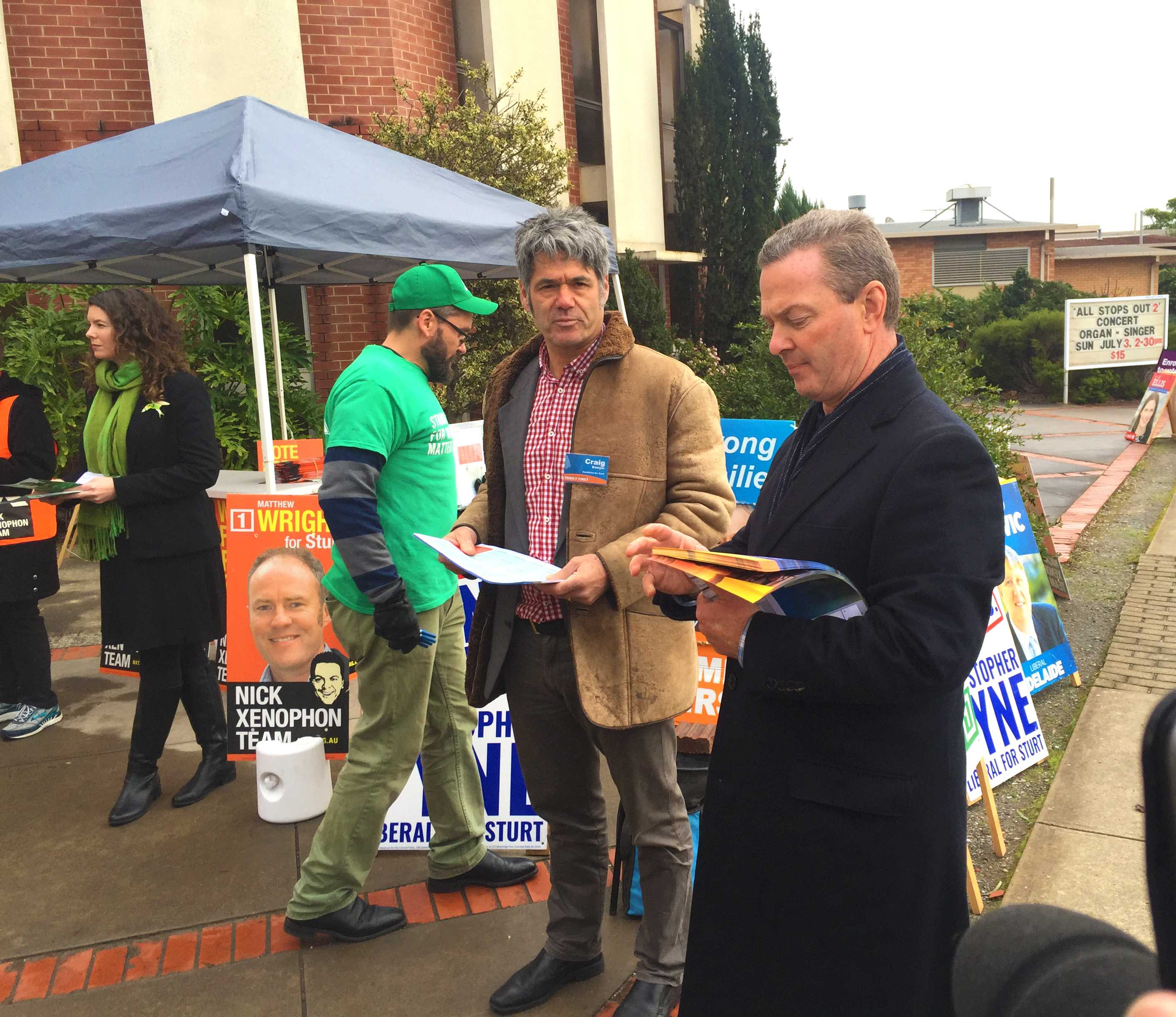 Election 2016: Christopher Pyne says Labor 'can deliver' as he targets ...