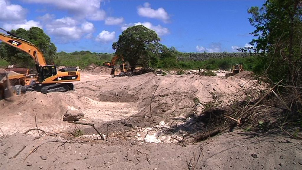 New eyewitness video emerges showing riots underway at Nauru detention ...