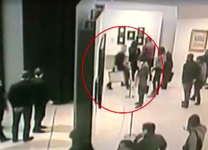 Russian police catch thief who walked out of crowded gallery with $1.4m ...