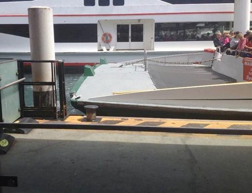 Eight injured as Sydney ferry hits wharf at Circular Quay - ABC News