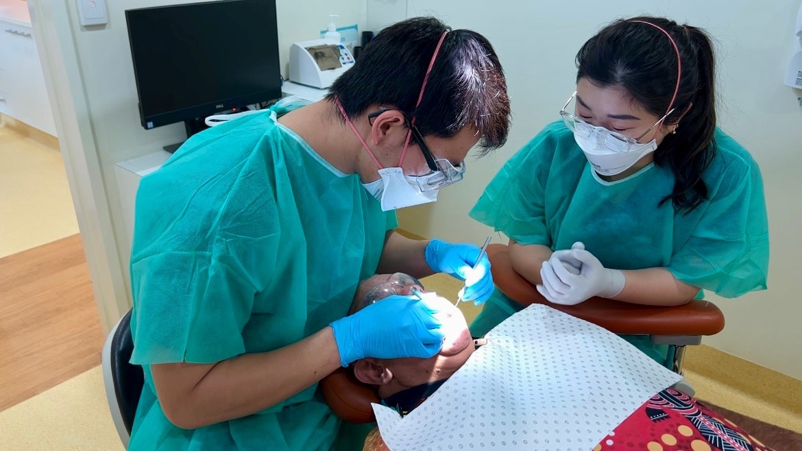UQ free dental health clinic in Dalby improves Indigenous oral health ...
