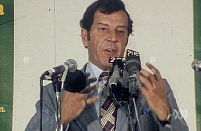 Tributes pour in for Don Chipp - ABC News