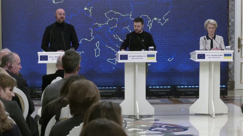 EU offers support for Ukraine at Kyiv summit - ABC News