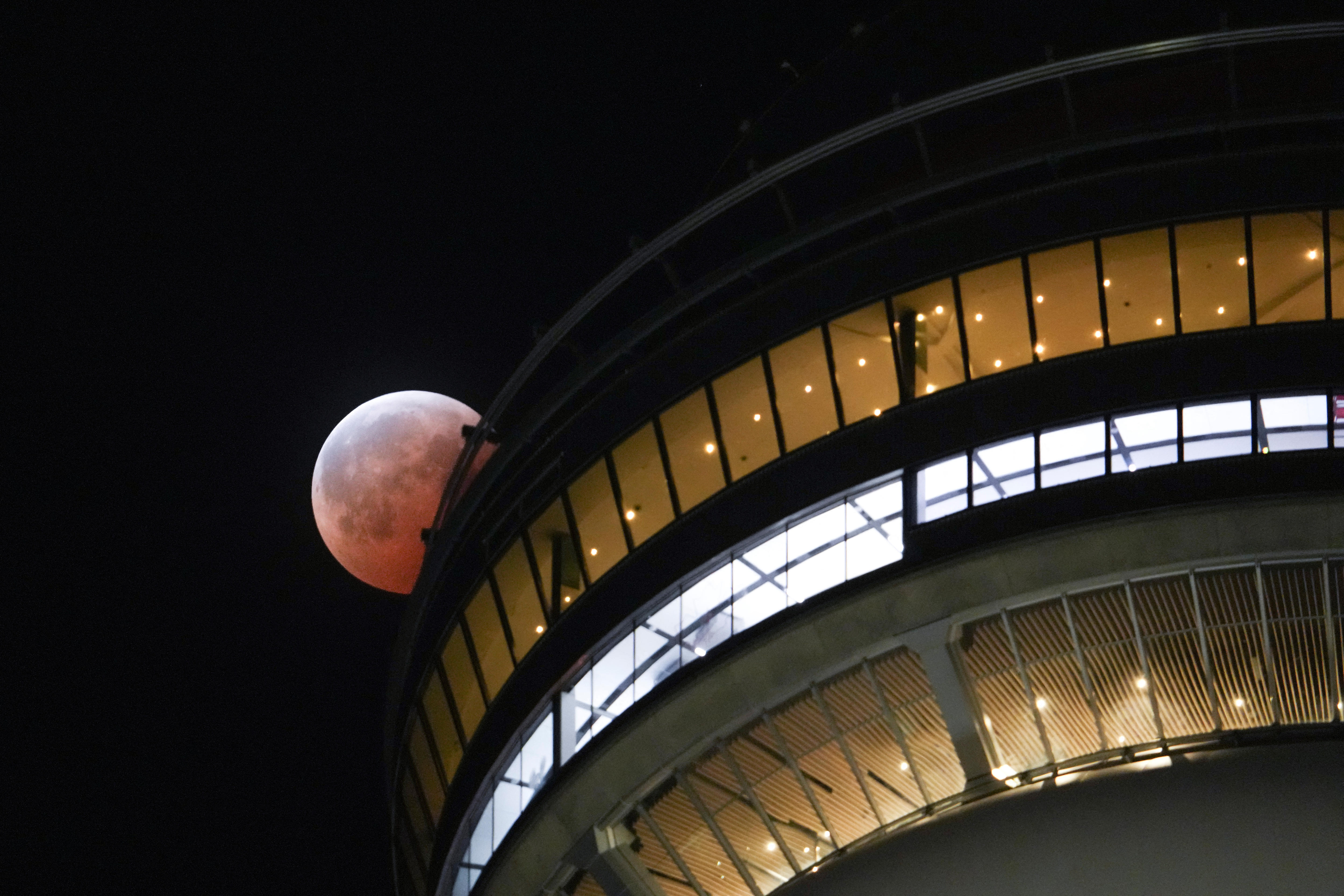 Pictured: Lunar 'blood moon' eclipse 2025 from around the world - ABC News