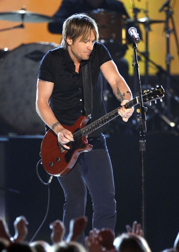 Keith Urban recovering from throat surgery - ABC News