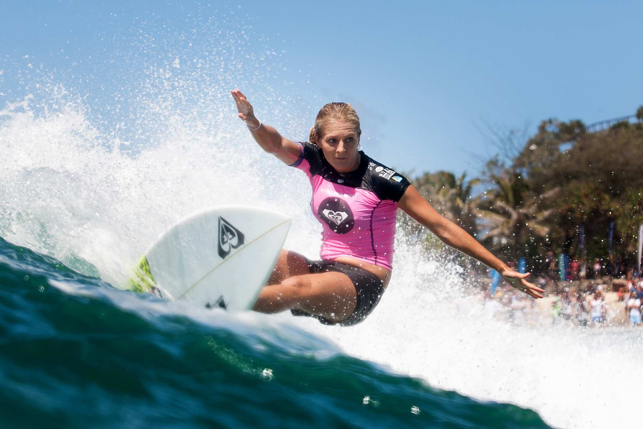 Stephanie Gilmore wins Roxy Pro final over Bianca Buitendag at Snapper ...