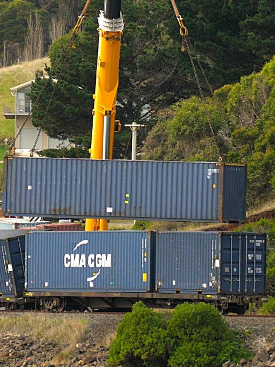 Funding to keep TasRail on track - ABC News