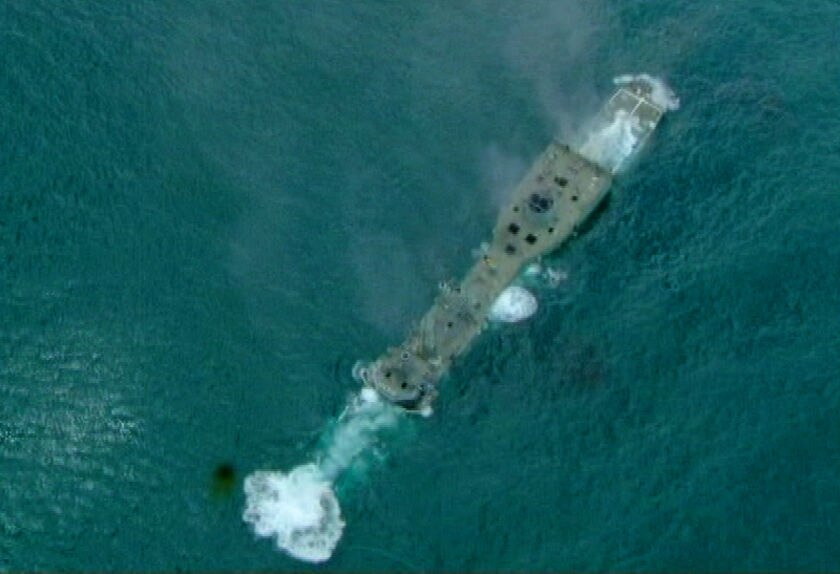 HMAS Canberra scuttled off Victoria - ABC News