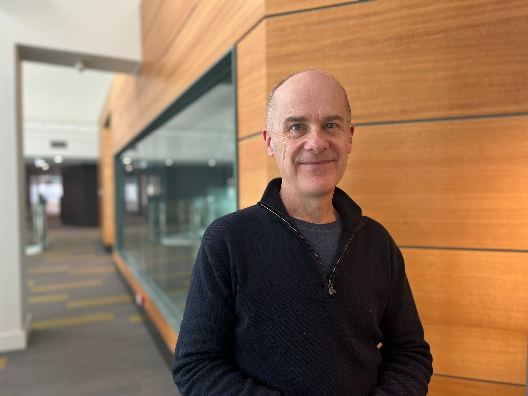 Tom Gleisner's new musical comedy tackles a challenging topic - ABC listen