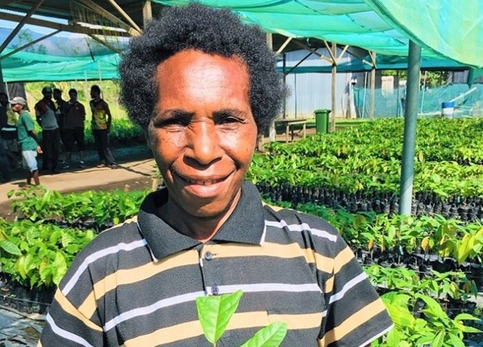 Meri pasta lainim ol pipol bilong em long Maprik long rit na rait - ABC ...