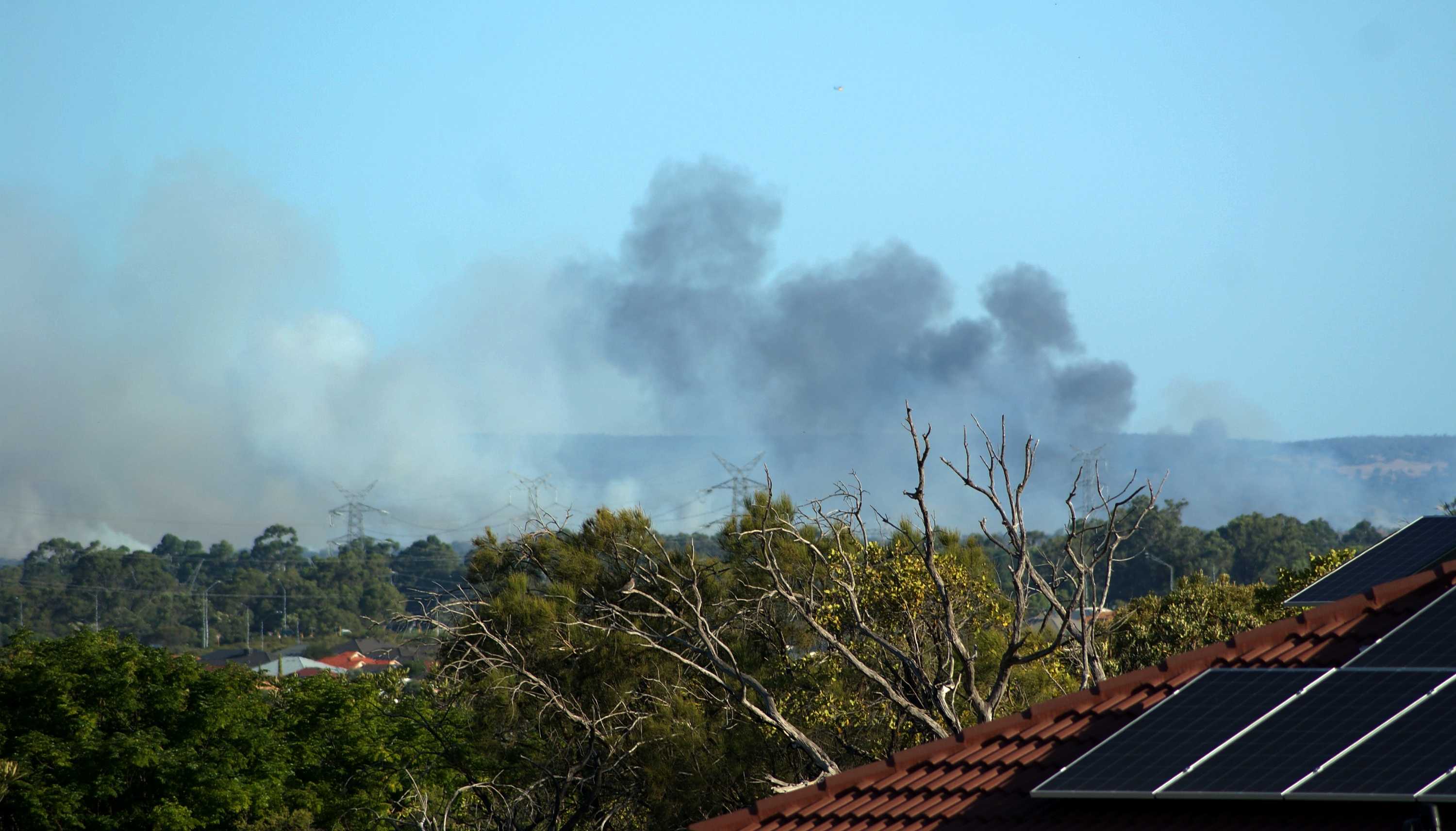 Bushfire south of Perth in Mundijong downgraded but smoke could linger ...