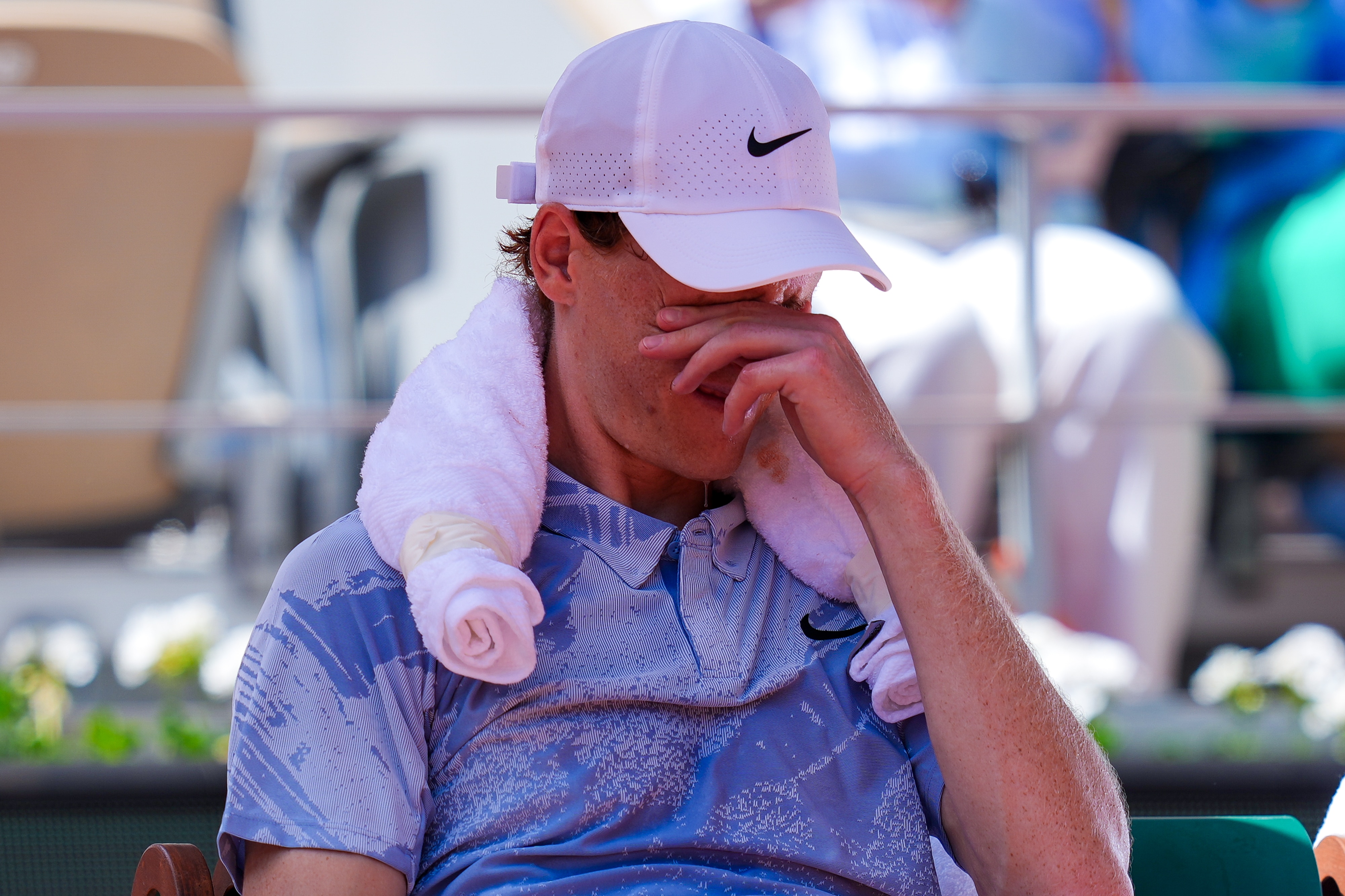 Jannik Sinner exits French Open in five-set loss to Juan Manuel ...