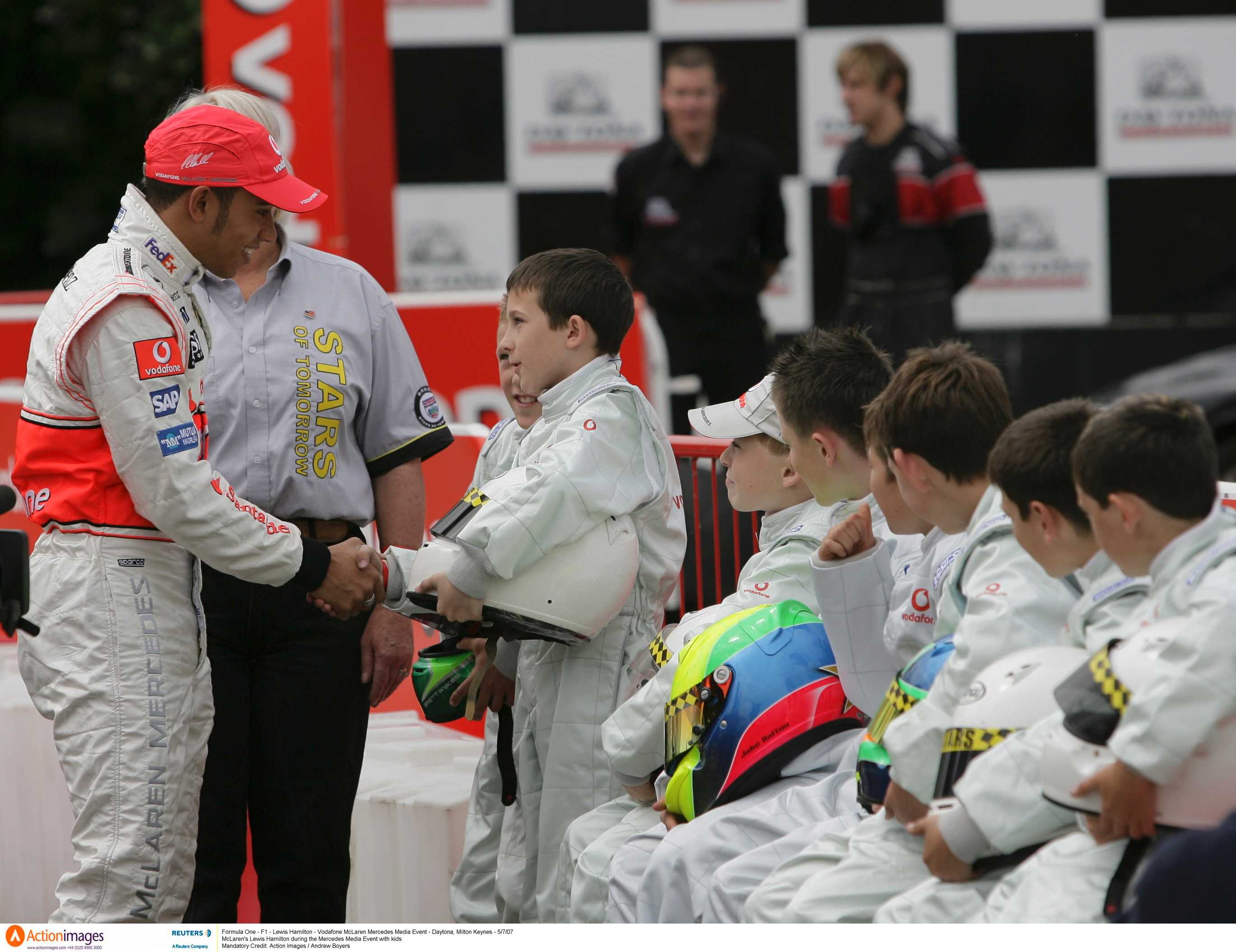 'Grid kids' to replace grid girls in Formula One - ABC News