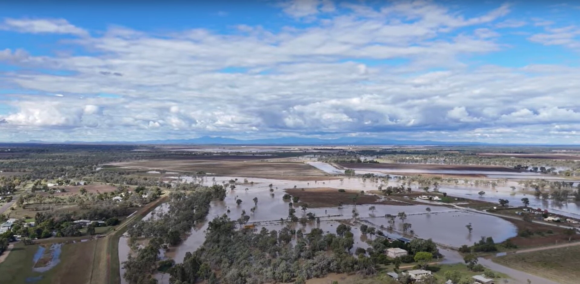 Schools closed in Narrabri, Wee Waa and surrounds as flash flooding ...