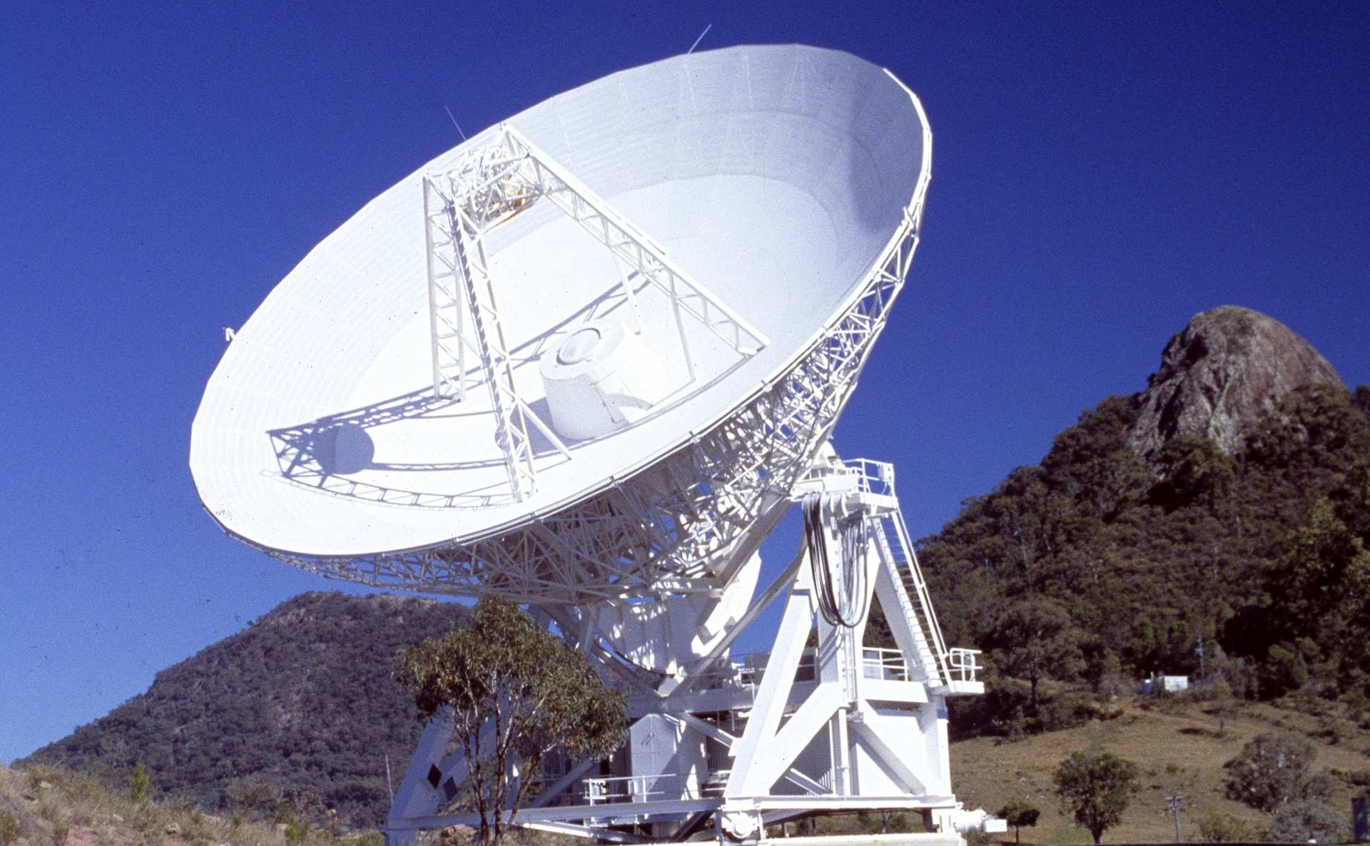 Astronomers resort to crowdfunding to save Australia's Mopra Radio ...