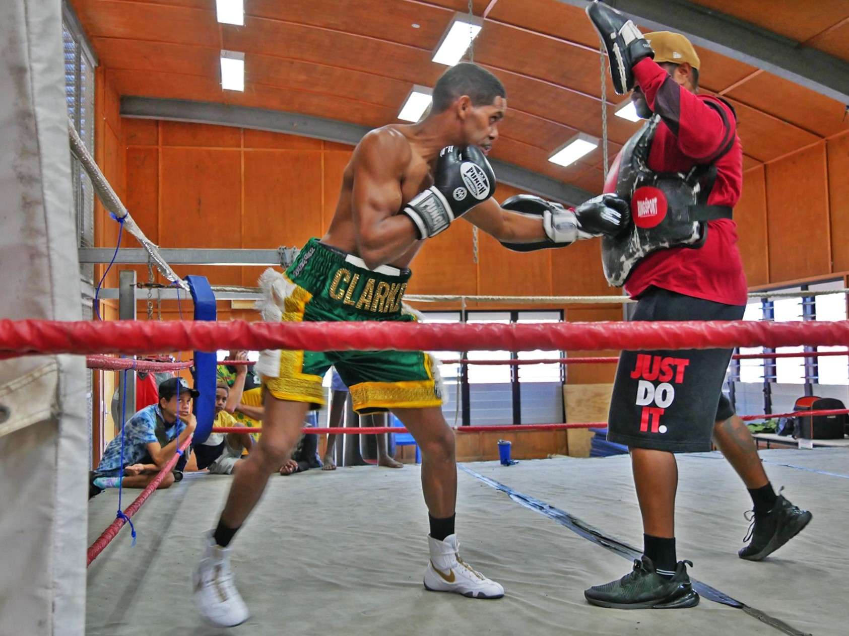 Palm Islander's professional boxing debut inspires youth, unites ...