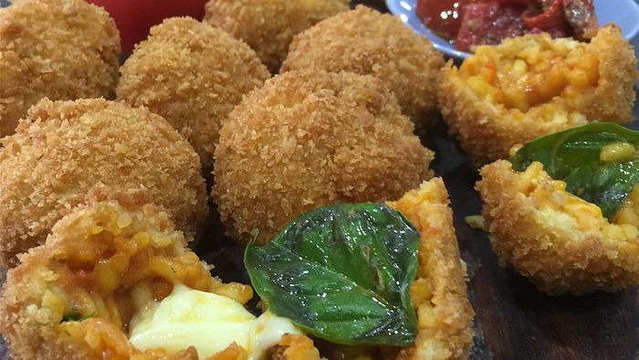 Italian tomato, saffron and mozzarella arancini - ABC News
