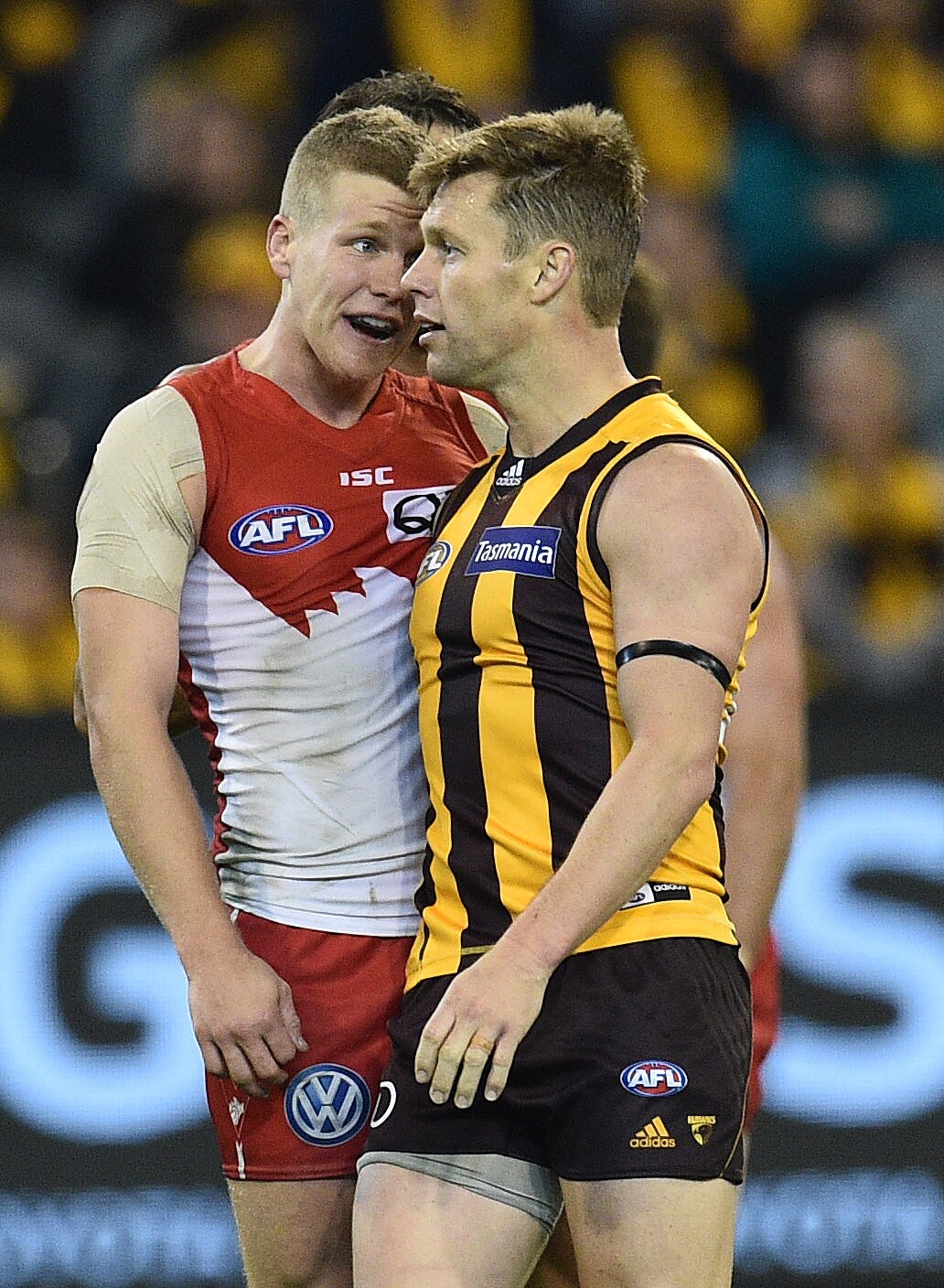 Shane Mumford apologises to Lance Franklin for sledge relating to ...