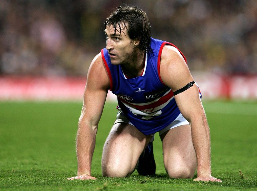 Dogs delist veteran West - ABC News