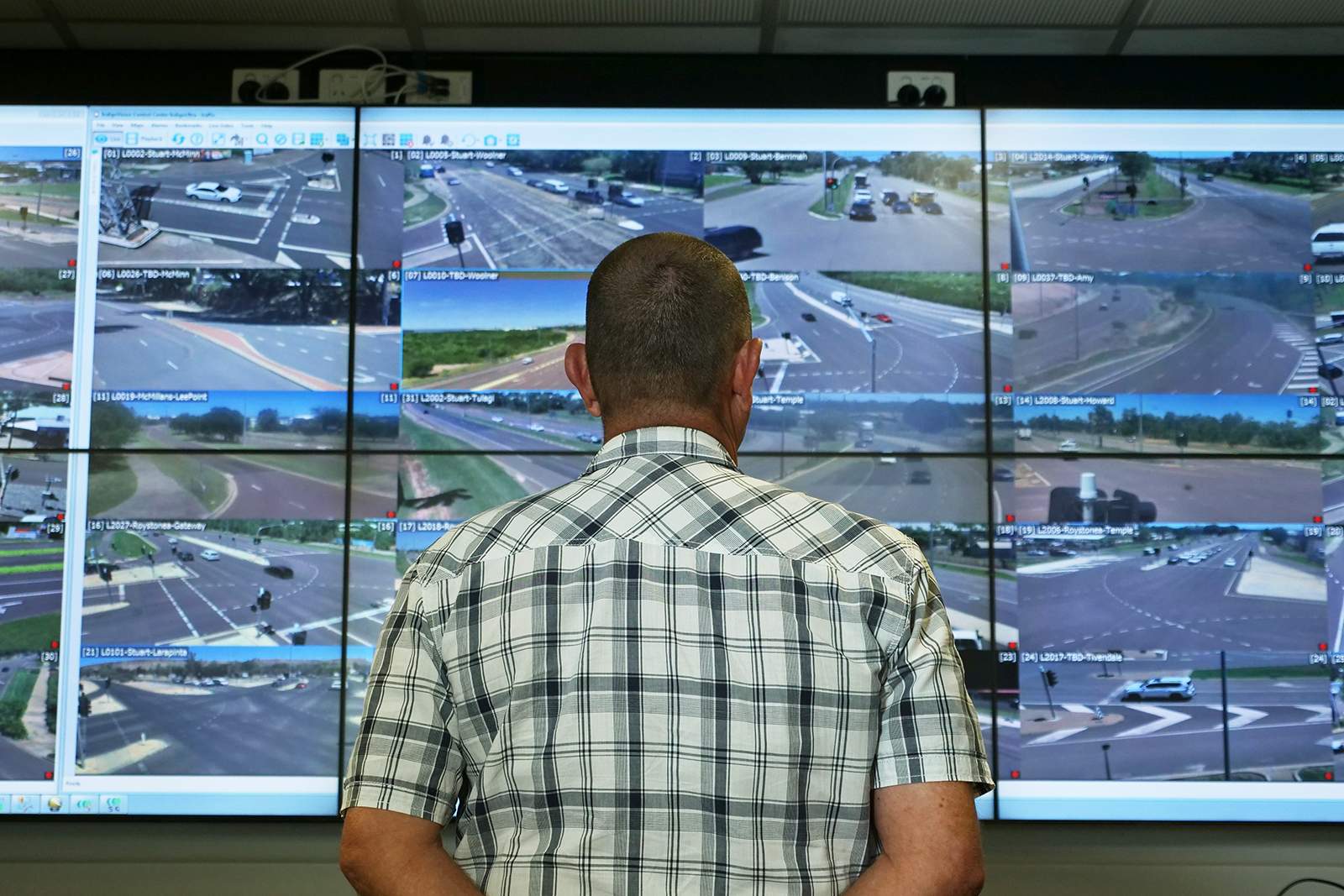 Traffic control room pulls strings to ensure smooth commute for all NT ...