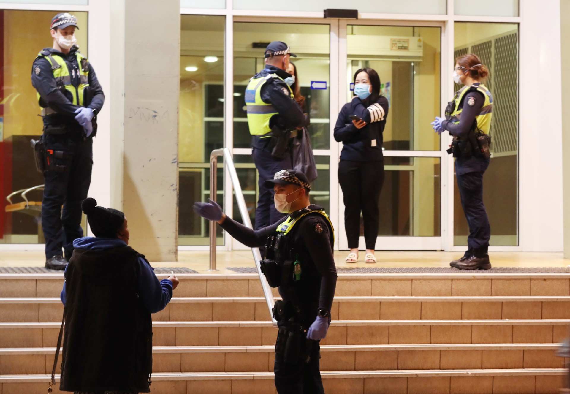 Coronavirus forces lockdown of Melbourne public housing towers in 3051 ...