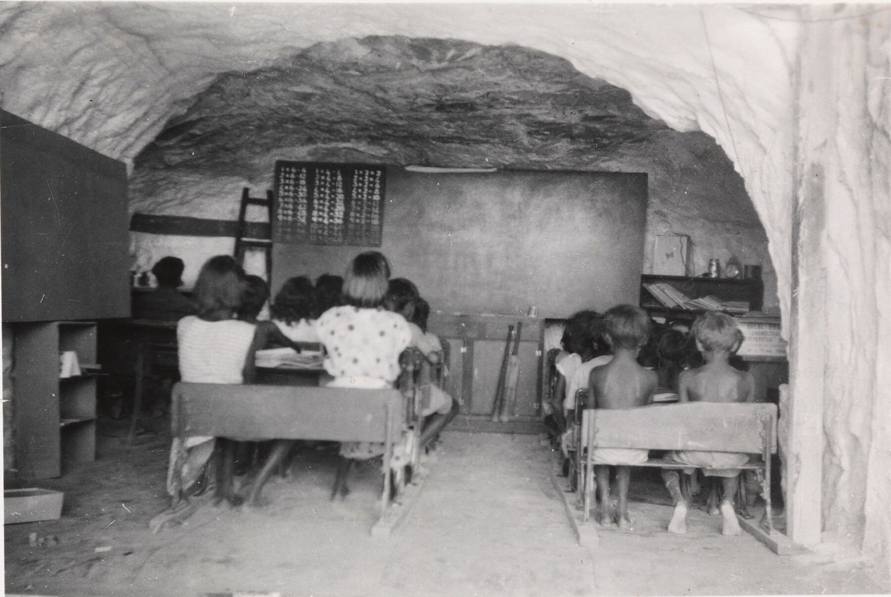 Gogo cave school in central Kimberley recognised for important role in ...