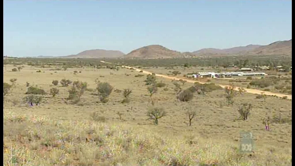 Permit rules eased for APY Lands - ABC News