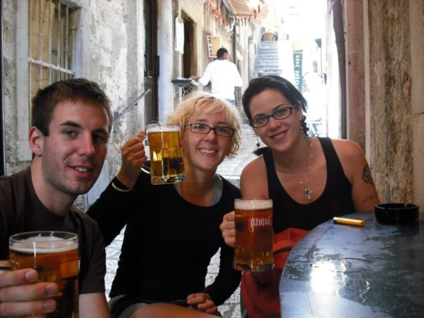 New photos hoped to shed light on Britt's death - ABC News