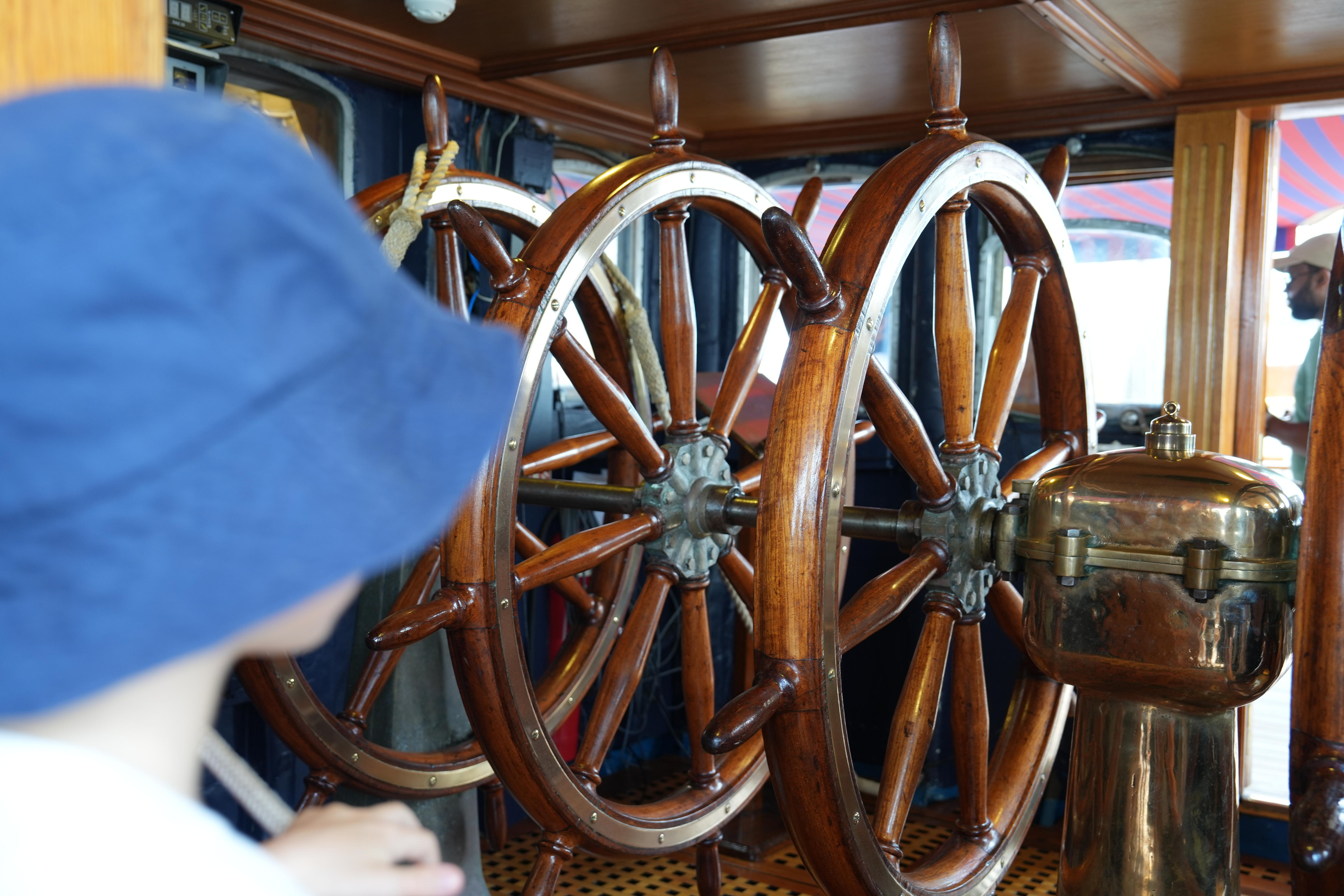 Italian navy ship Amerigo Vespucci docks in Darwin, as Rome flags ...
