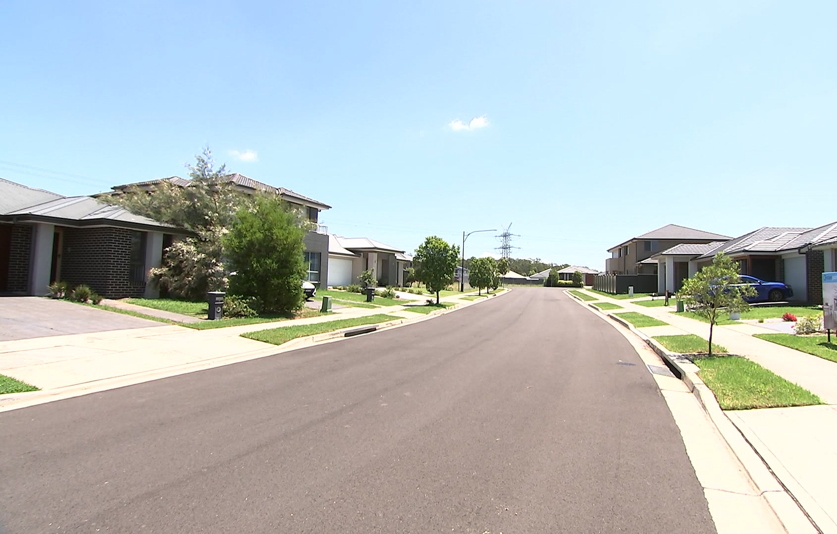 Owners fear more damage to homes over bulldozing fix at 'sinking ...