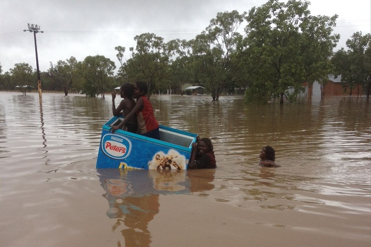 Beswick cleans up after Easter flood - ABC News