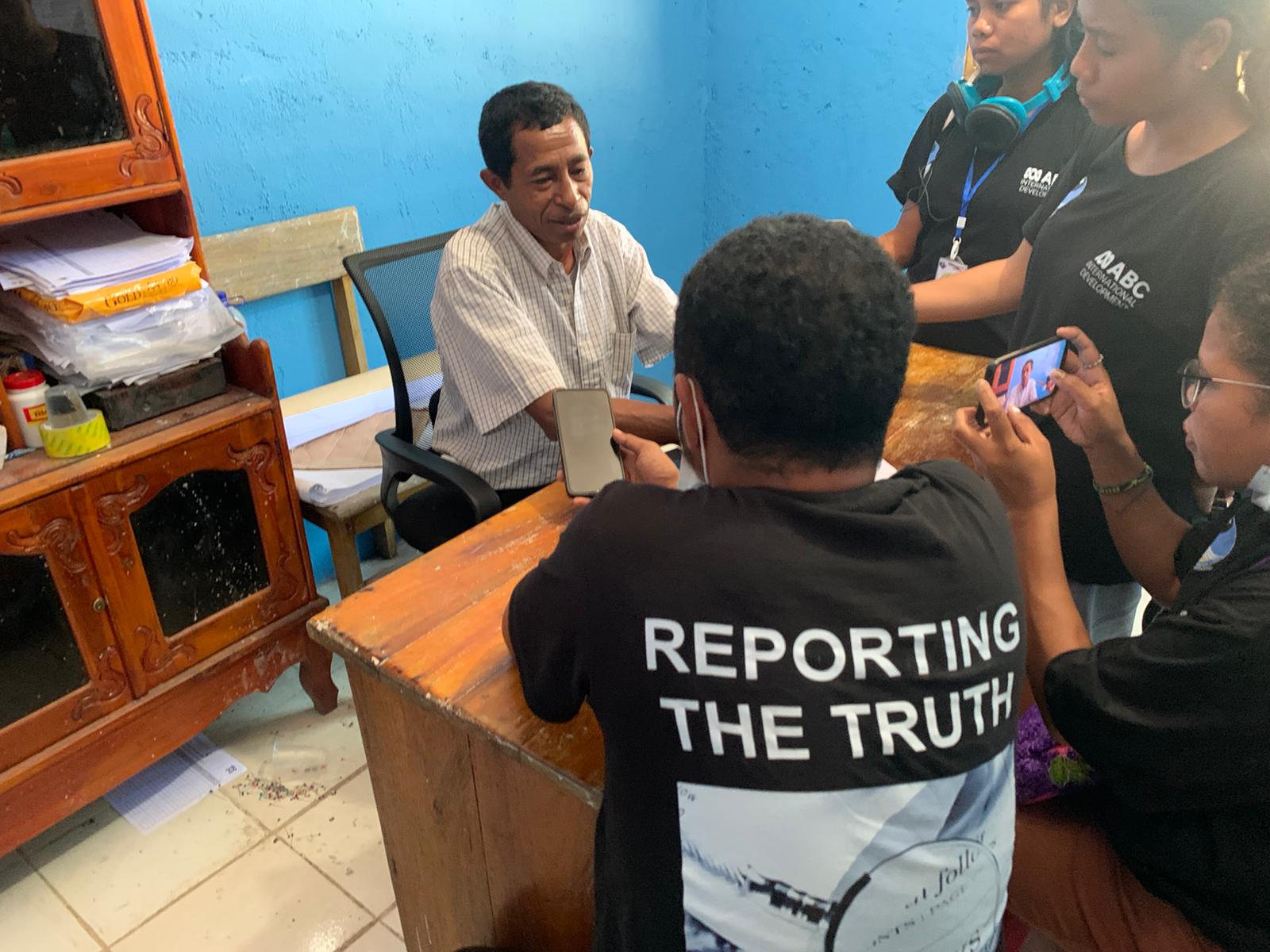Former ABC foreign correspondent returns to Timor-Leste to share skills ...