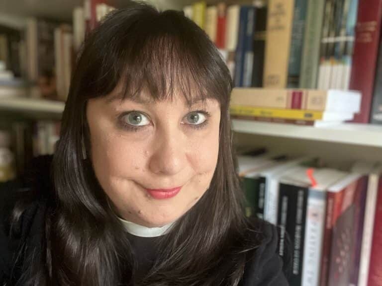 Emily Fraser found herself at the helm of a church - ABC listen