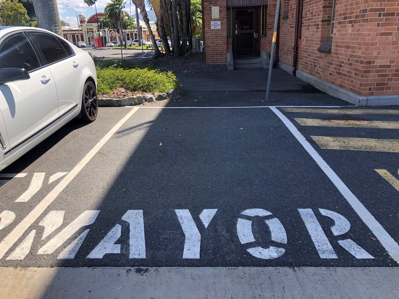 Early voting opens for the Rockhampton mayoral by-election with 17 ...