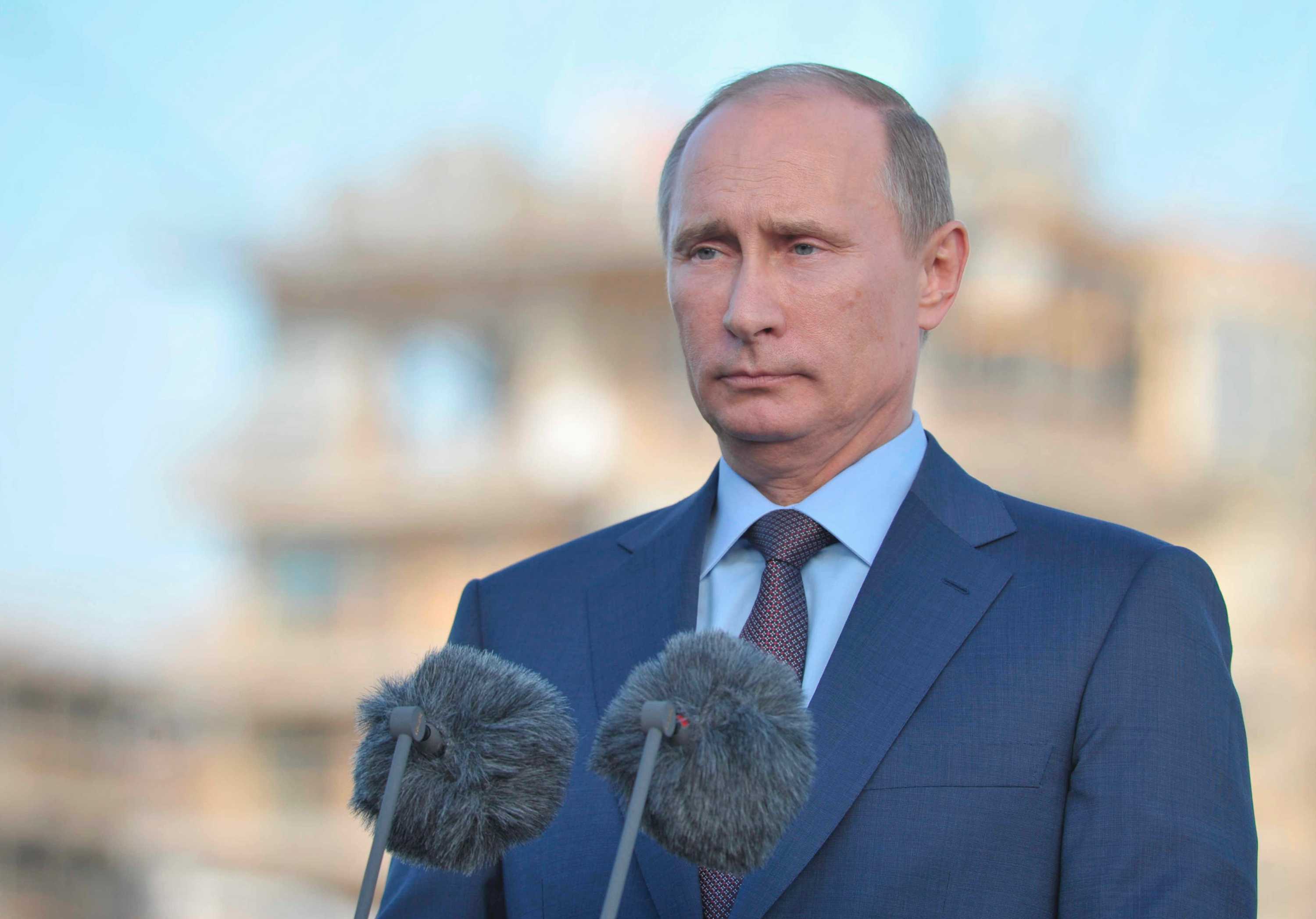 Edward Snowden: Putin confirms NSA whistleblower in transit area of ...