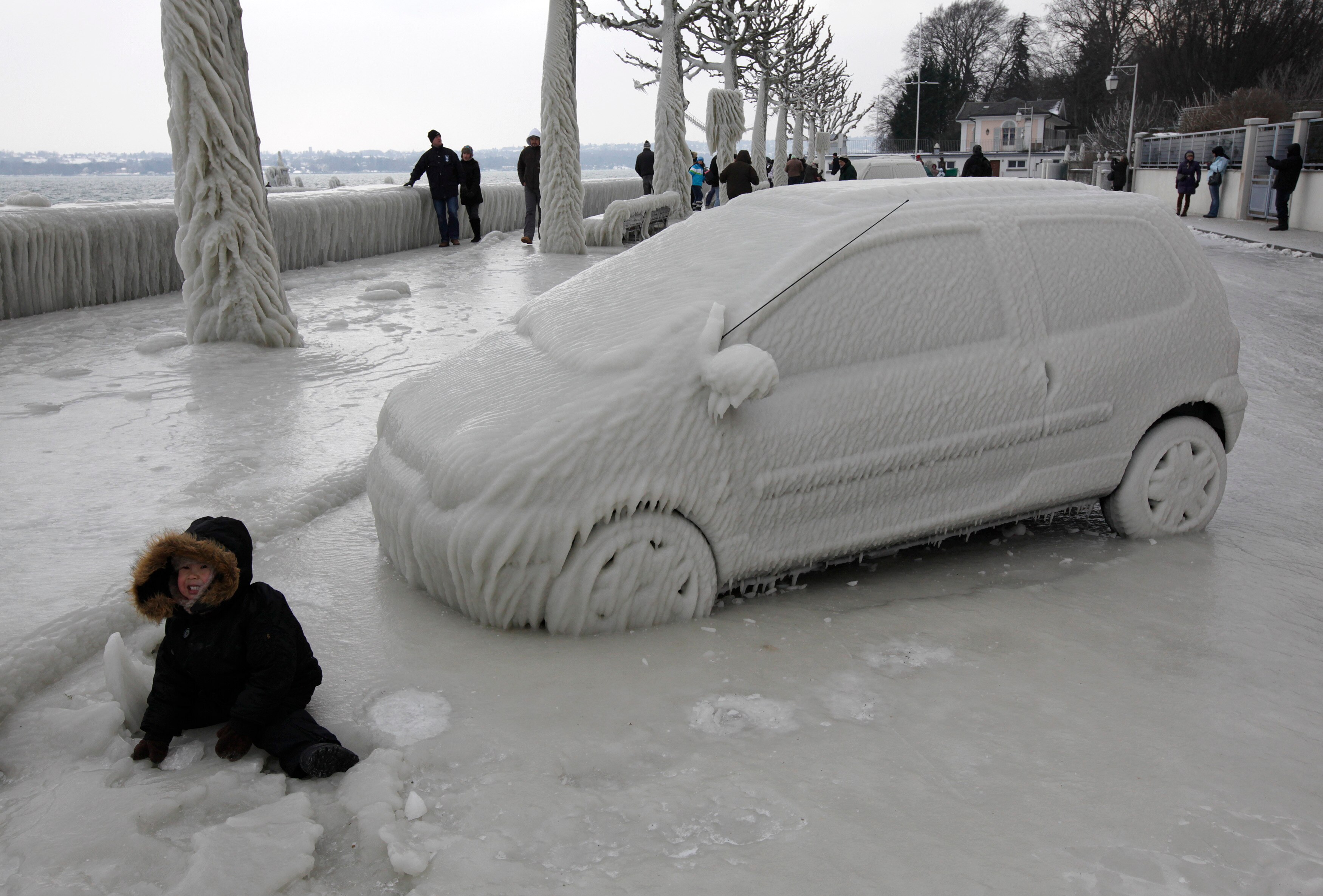 Deadly cold snap cripples Europe - ABC News