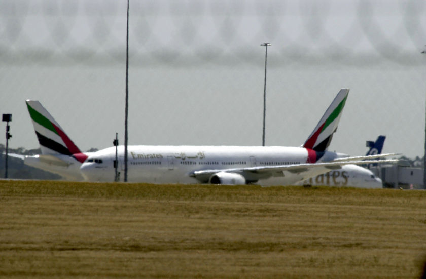 Emirates plane's engine drama after Sydney takeoff - ABC News