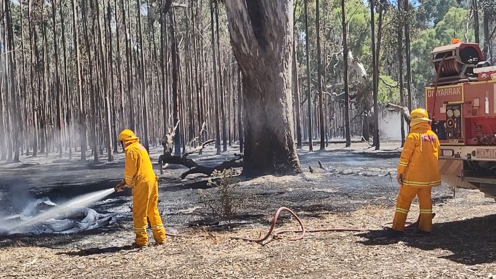 Crews race to extinguish Kadnook fire before hotter weather on Tuesday ...