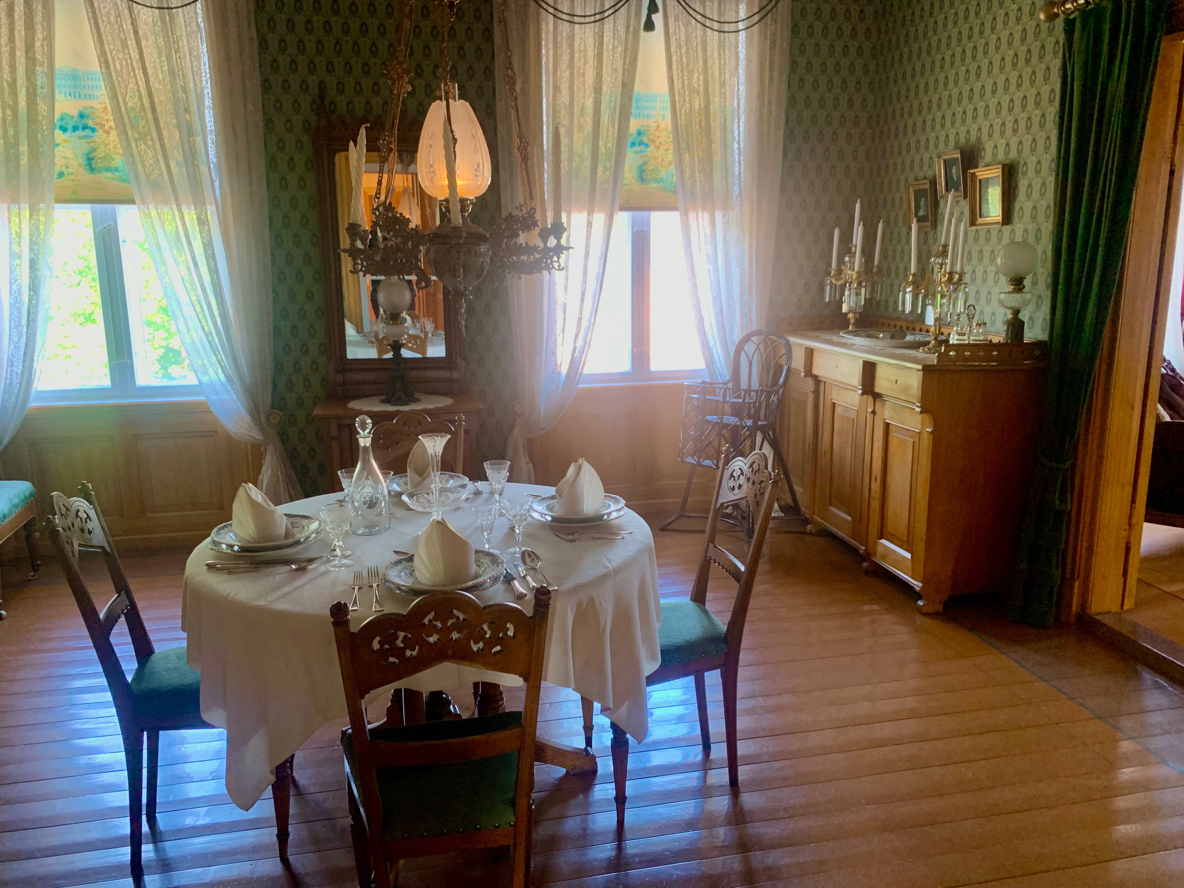 The Good Room with Domain property editor Alice Stolz - ABC listen