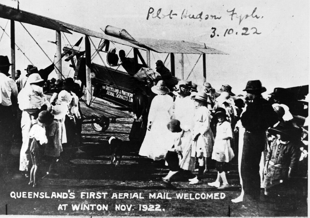 Qantas: 100 years on from airline's maiden commercial flight - ABC News