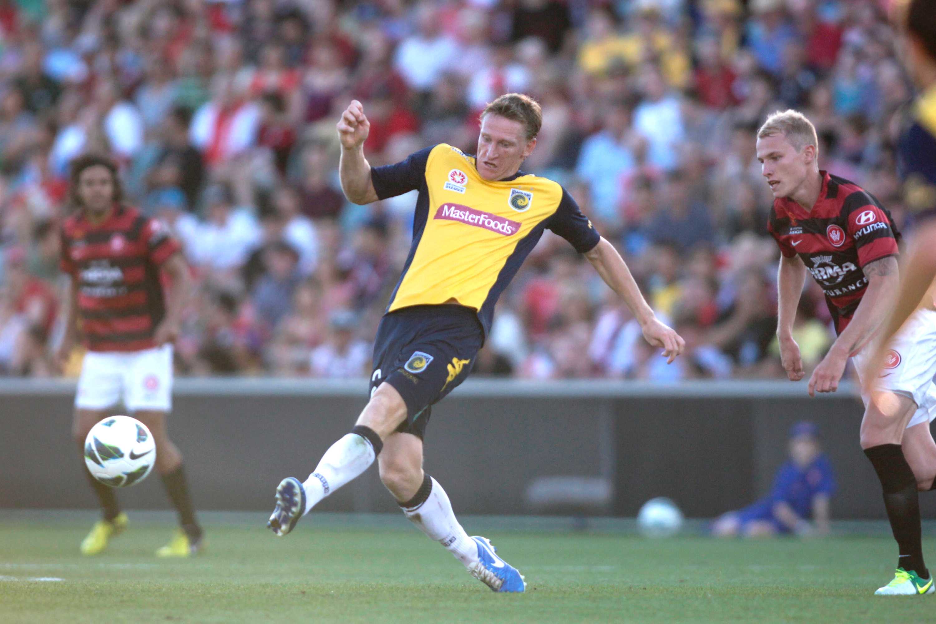 McBreen brace extends Mariners' lead at top - ABC News