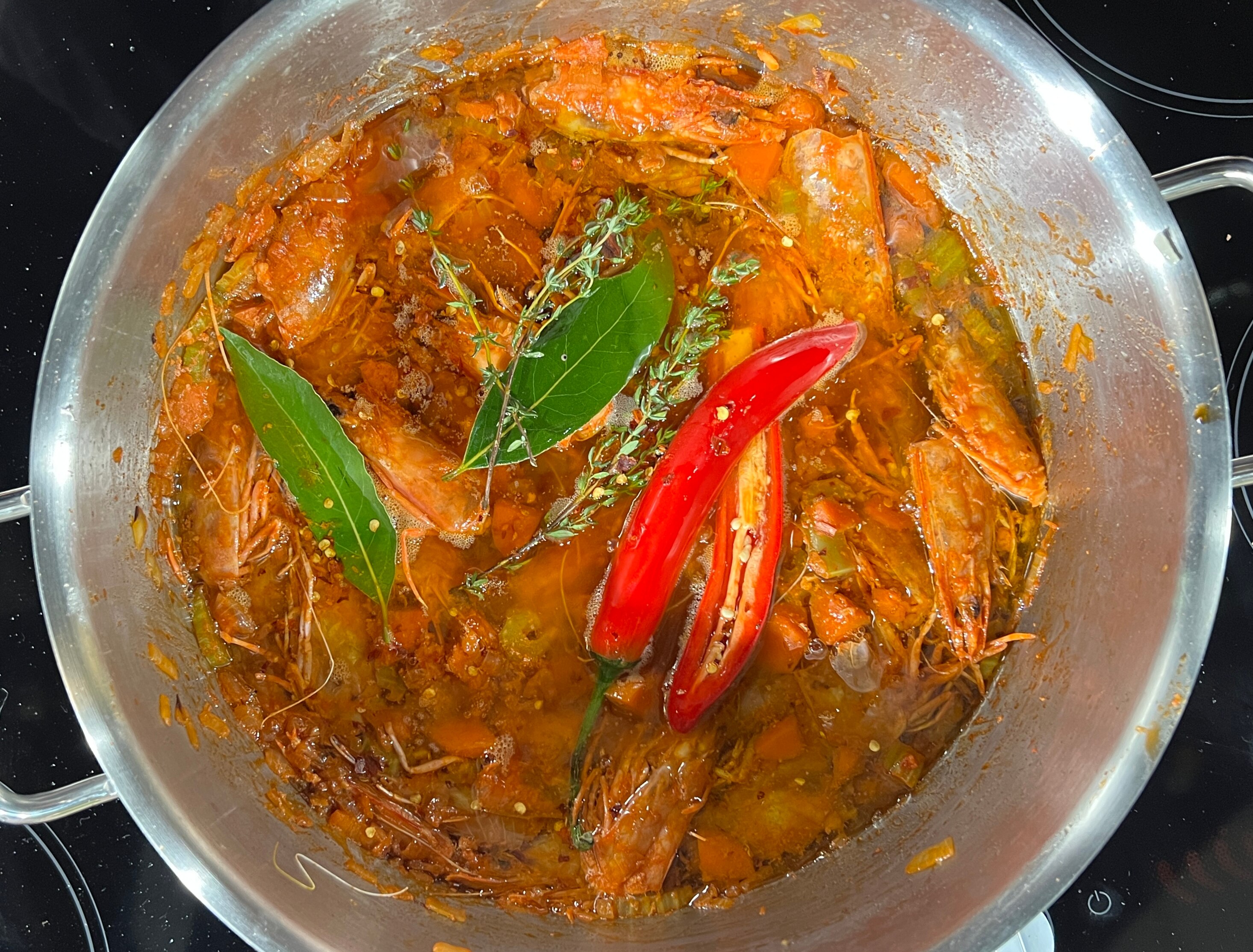 Don't throw out prawn heads, make this delicious chilli oil instead ...