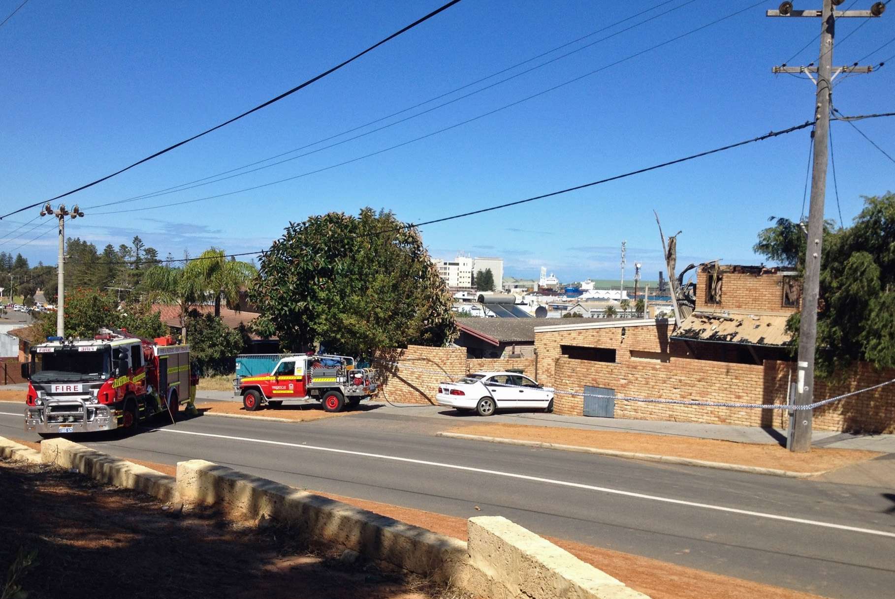 Investigation underway into Geraldton house fire - ABC News