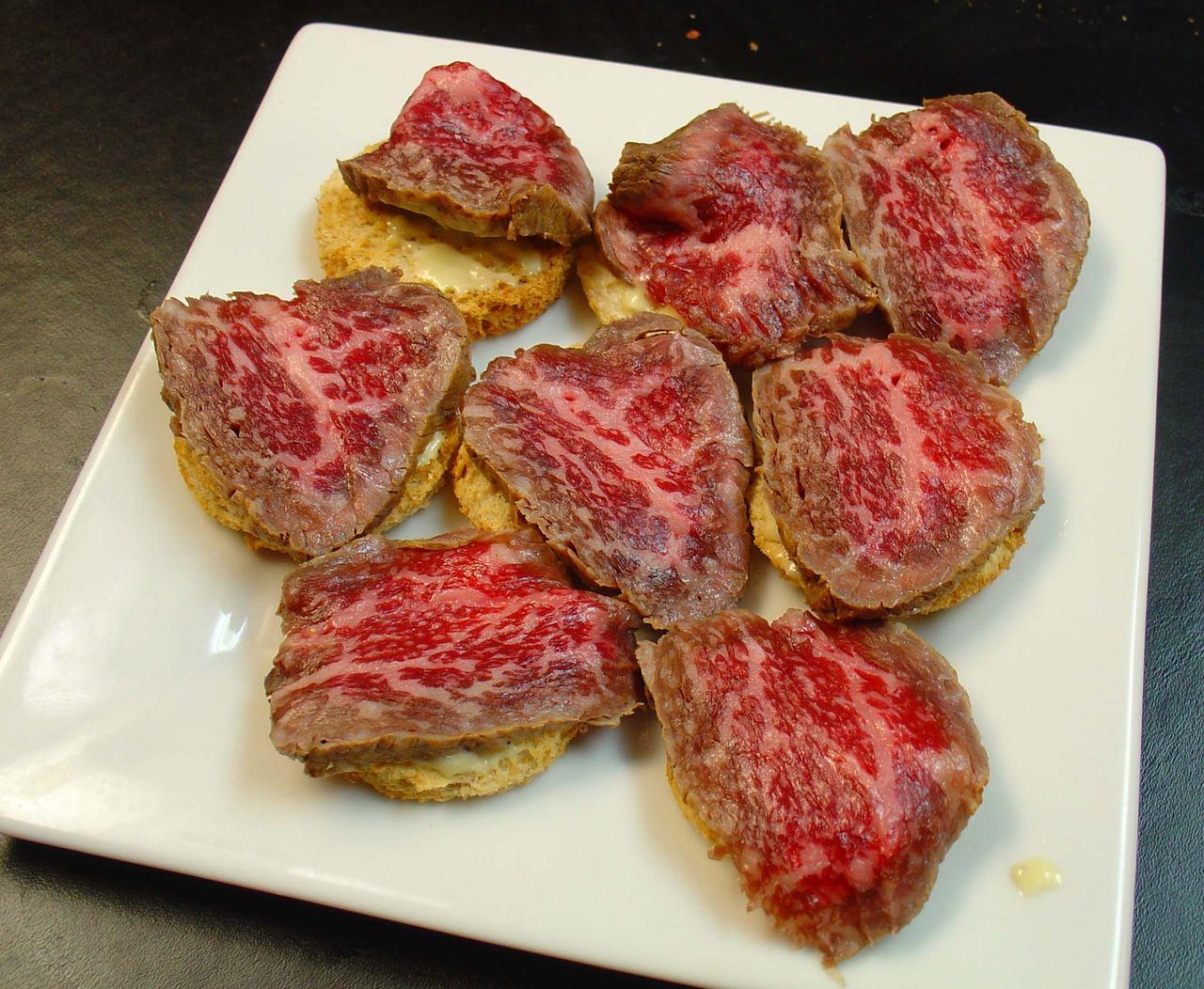 Wagyu beef canapes - ABC News