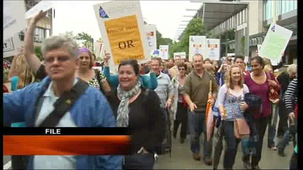 Teachers promise long fight for conditions - ABC News